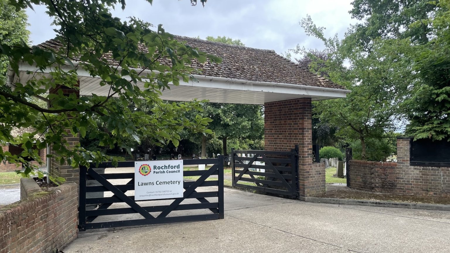 Rochford Lawn Cemetery - Rochford Parish Council